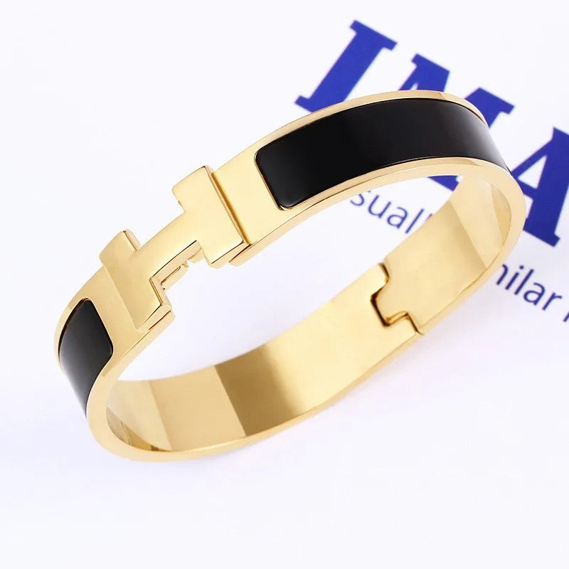 Trendy luxurious Bracelets – Shopack